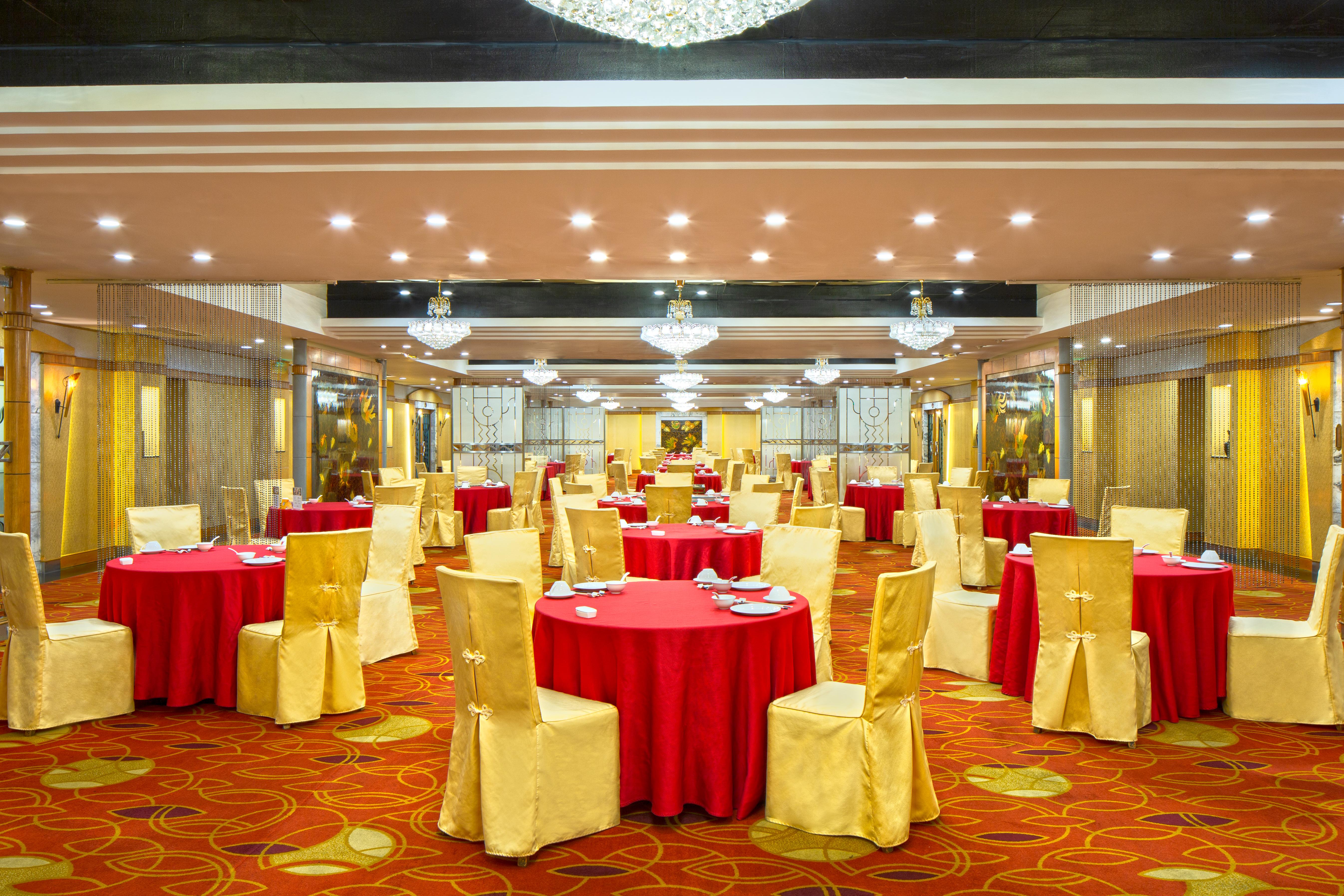 CHINA HOTEL GUANGZHOU 5⋆ ··· Guangdong ··· Great Deals from $84